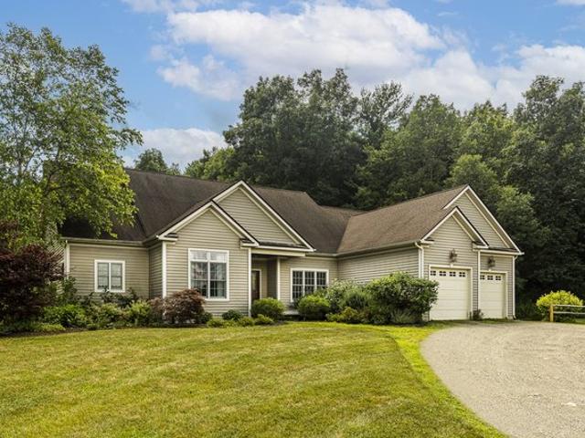31 Meadowview Way, Clinton Corners, NY 12514