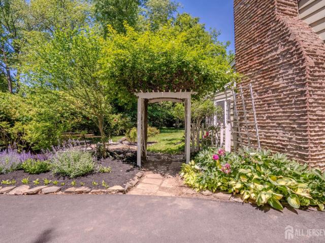 31 Merion Place