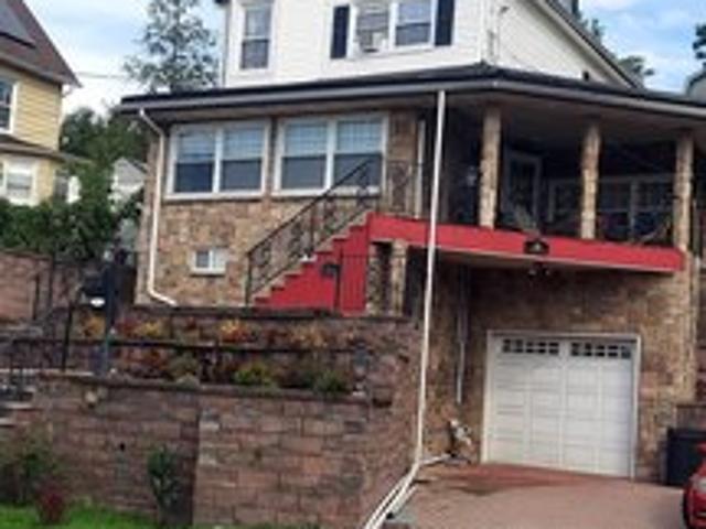 31 Midland Ave N, Kearny, NJ 07032