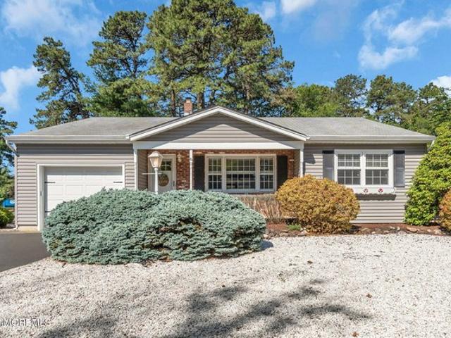 31 Millbrook Ct, Berkeley, NJ 08757