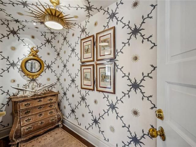 31 Muscogee Avenue NW 6