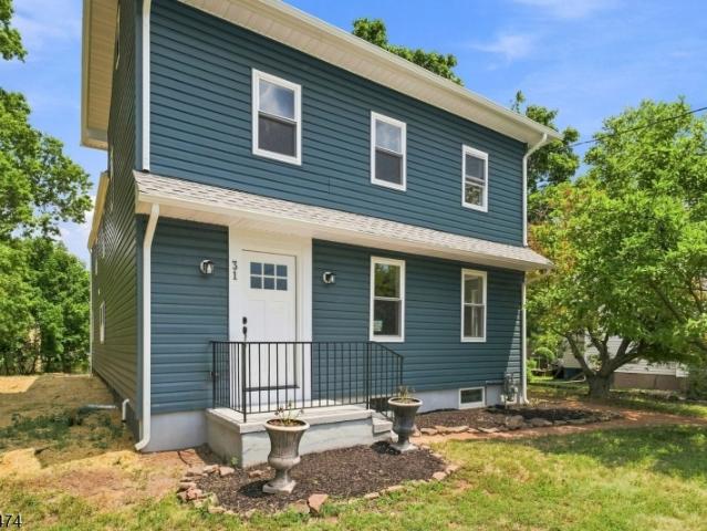 31 N Main St