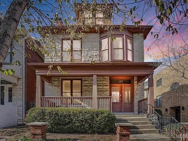 31 N Newstead Ave, Saint Louis, MO 63108