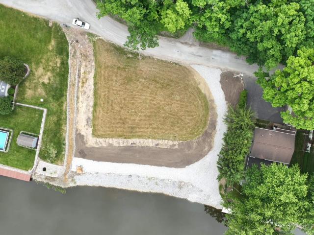 31 N Diamond Point Road