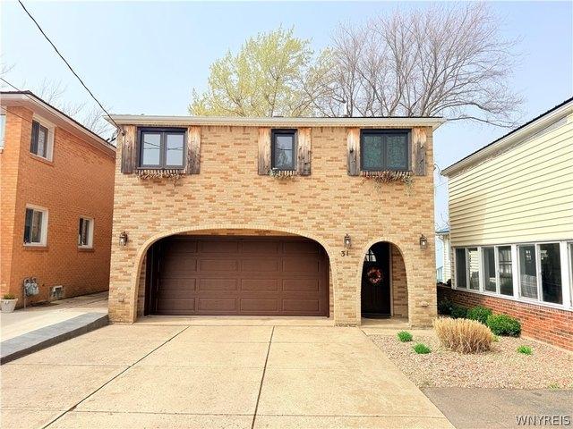 31 N Shore Dr, Buffalo, NY 14219