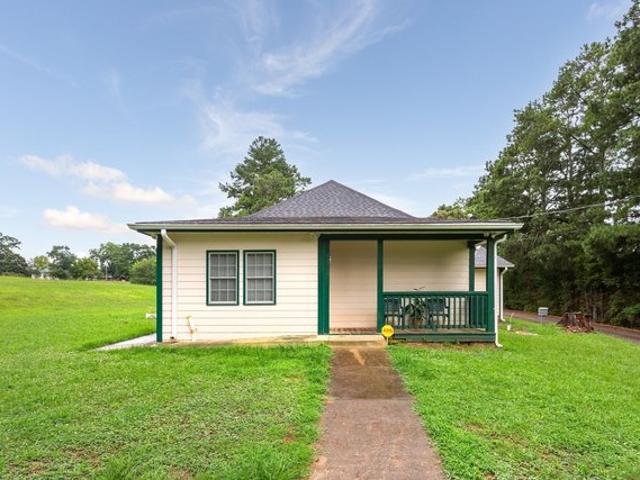 31 Needham Dr, Piedmont, AL 36272