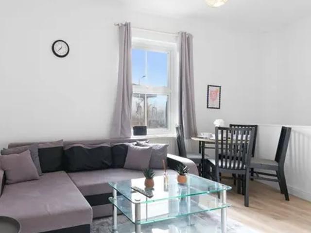 31 Northdown Street, London, N1 9BN, United Kingdom | 3 bed apartment for rent #167691919 | Rentberry