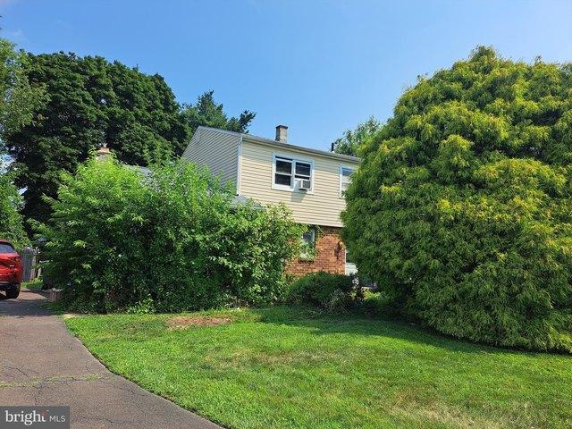 31 Old Hickory Dr, Richboro, PA 18954