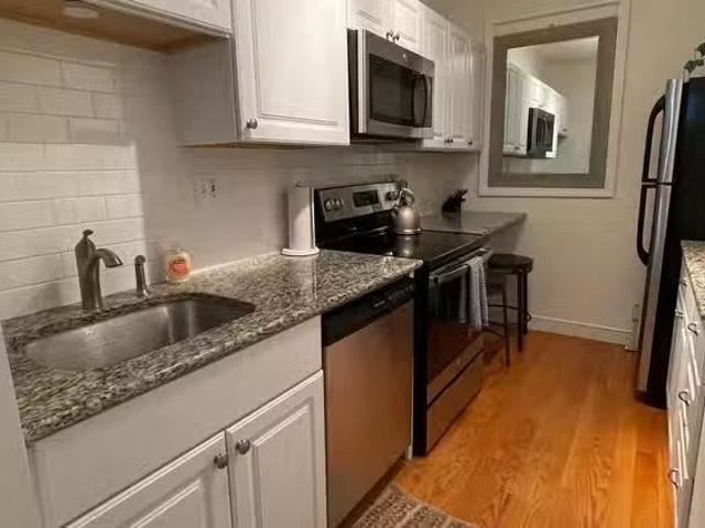 31 Orkney Rd, Commonwealth 1 Bedroom 1 Bath