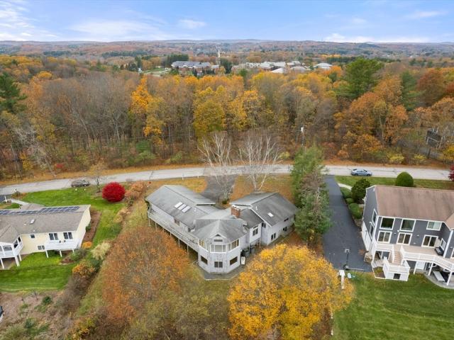 31 Overlook Dr, Southborough, MA 01772 | MLS #73503 | Compass