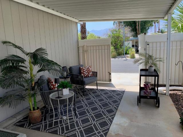 31 Paseo Laredo North