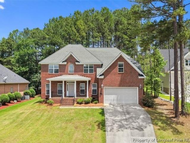 31 Pine Hill Ct, Spring Lake, NC 28390