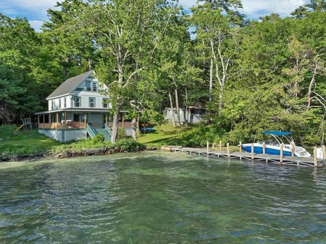 31 Pitchwood Is, Meredith, NH 03253