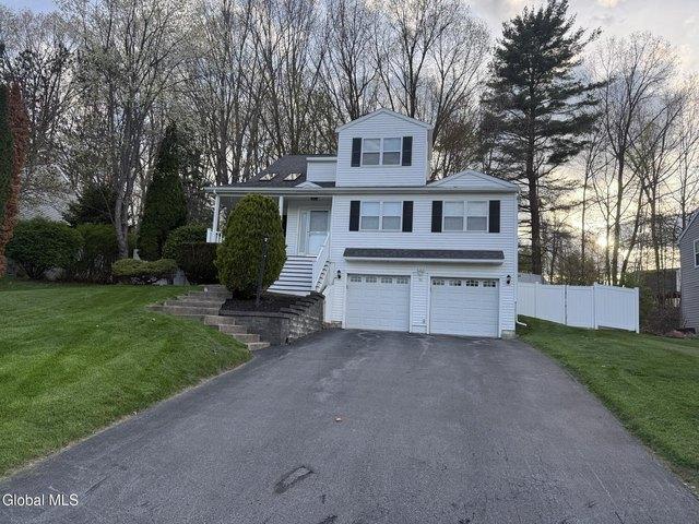 31 Ponderosa Dr, Clifton Park, NY 12065