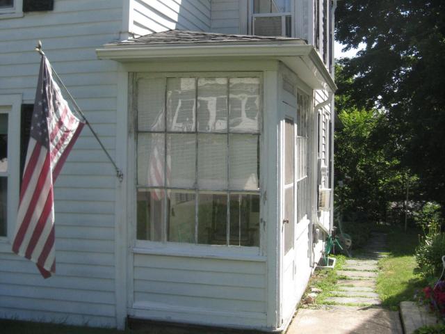 31 Pleasant Street