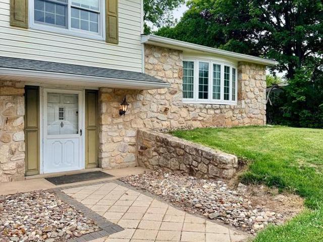 31 Rembrandt Lane