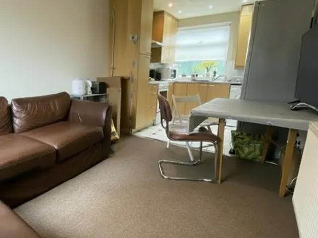 31 Rebecca Drive, Metchley, B29 6TP, United Kingdom | 5 bed townhouse for rent #162170541 | Rentberry