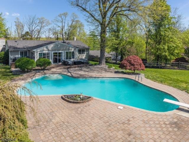 31 River Road