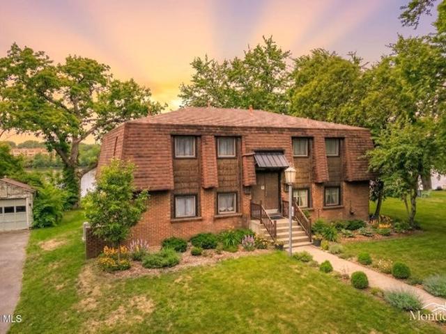 31 Riverside Ave, Rensselaer, NY 12144