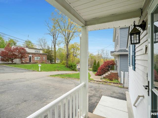 31 Roome Street