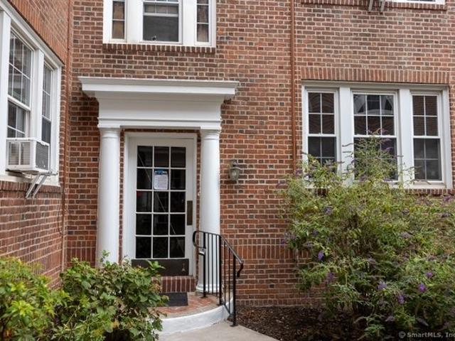 31 Robin Rd Apt 102, West Hartford, CT 06119