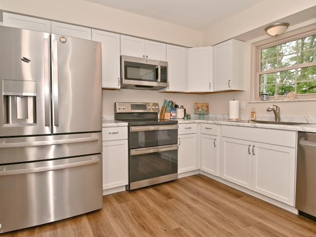 31 Robinwood Drive