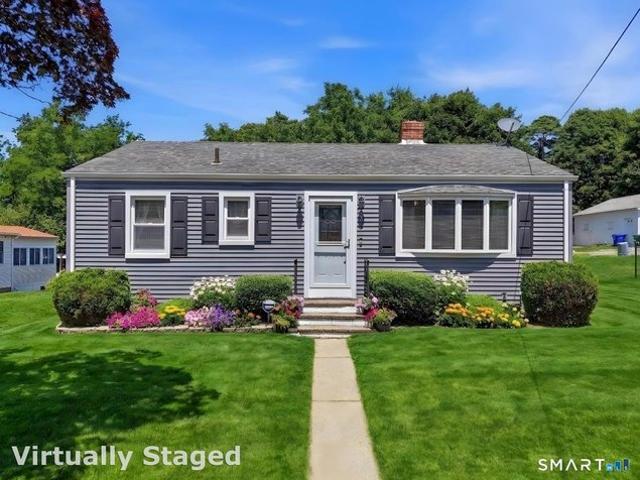31 Roseleah Dr, Waterford, CT 06385