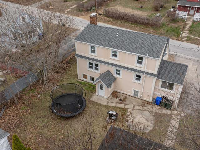 31 Rosemont Avenue