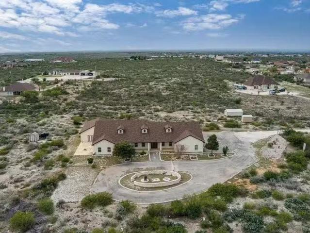 31 Running Deer Meadow, Del Rio, TX 78840