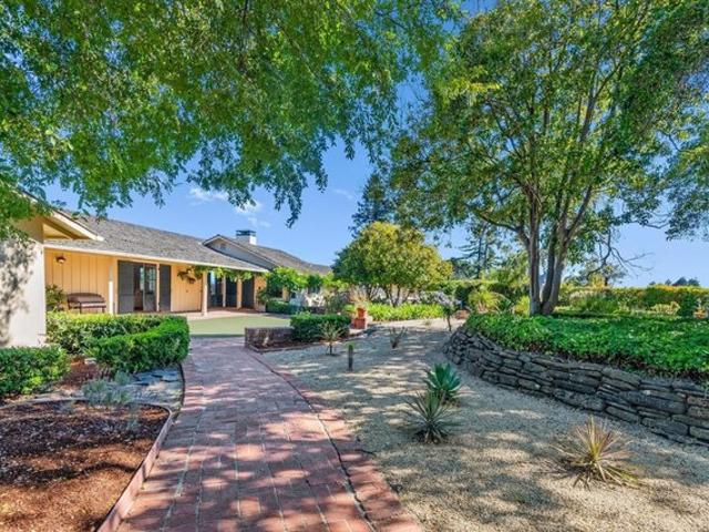 31 S Circle Dr, Santa Cruz, CA 95060