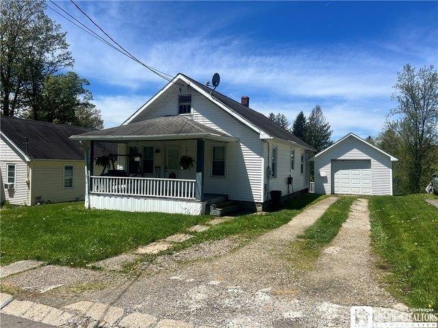 31 S Franklin St, Wellsville, NY 14895