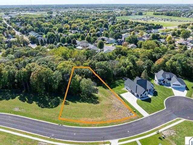 31 S Pointe Ct, North Mankato, MN 56003