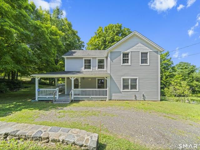 31 School St, Avon, CT 06001