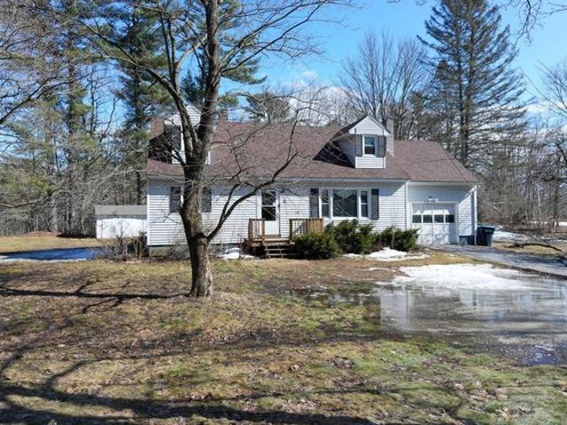 31 Sandhill Rd, Essex, VT 05452