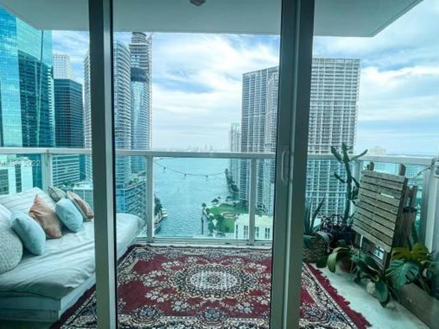 31 SE 5th St #3110 Miami, FL 33131