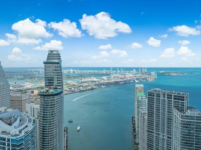 31 SE 5th St Apt 3918, Miami, FL 33131