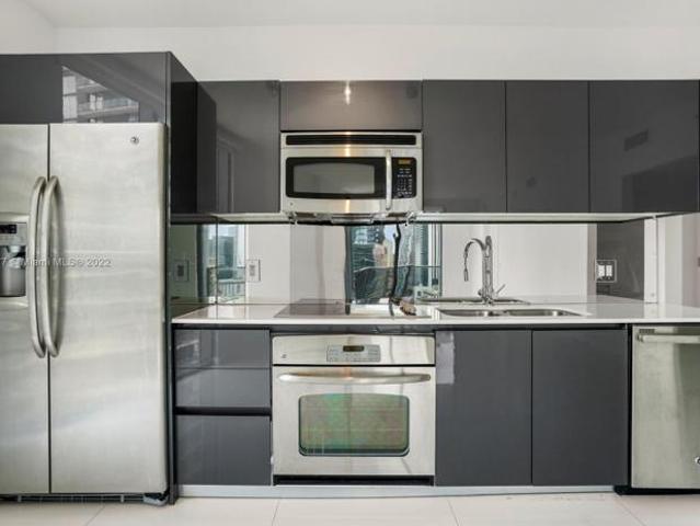 31 SE 6th St #2201 Miami, FL 33131