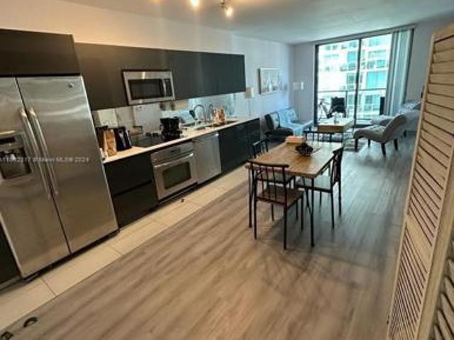 31 SE 6th St #2206, Miami, FL 33131