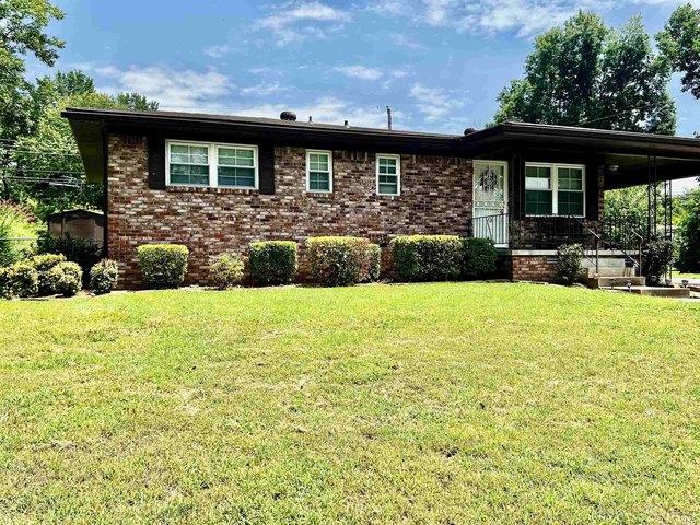 31 Serenity Dr, Little Rock, AR 72205