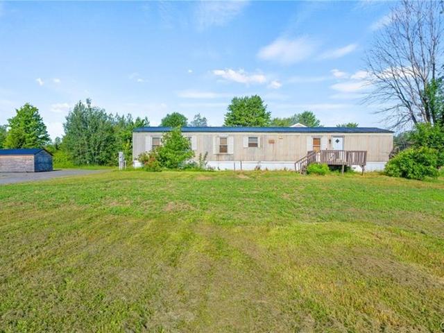 31 Springbrook Rd, Pulaski, NY 13142