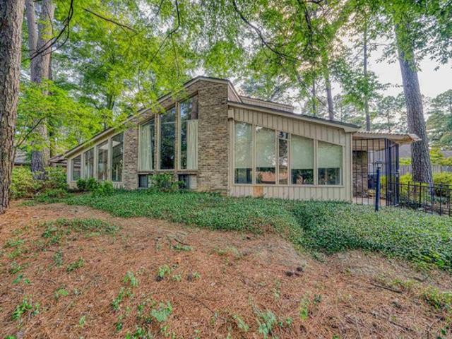 31 Stonegate Dr, Longview, TX 75601