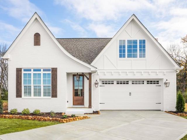 30 Storyvale Ln, Hixson, TN 37343