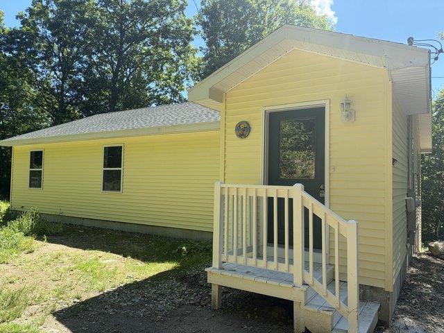 31 Steep Dr, Norway, ME 04268