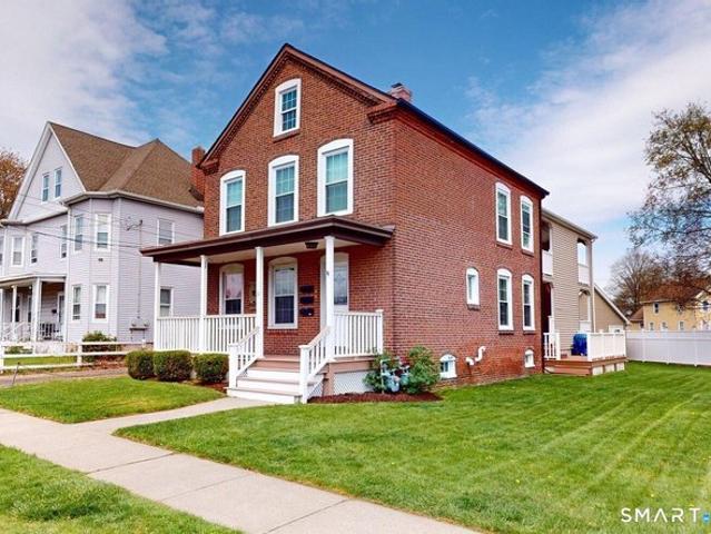 31 Suffield St, Windsor Locks, CT 06096