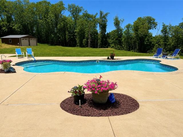 31 Sutton Ln