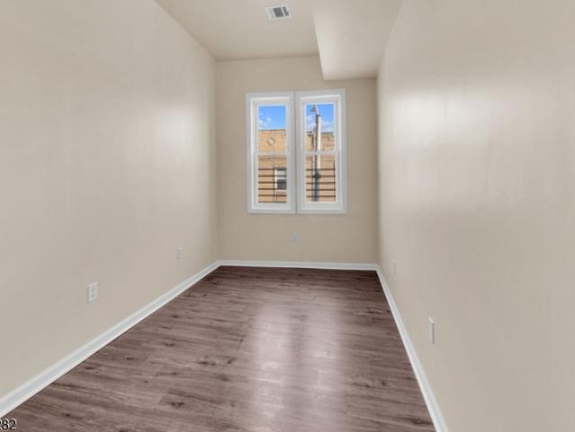 31A Martin Luther King Jr Dr # 2