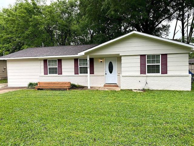 3/1B FOR RENT IN Huntsville, AL #14005 Creely Dr SW