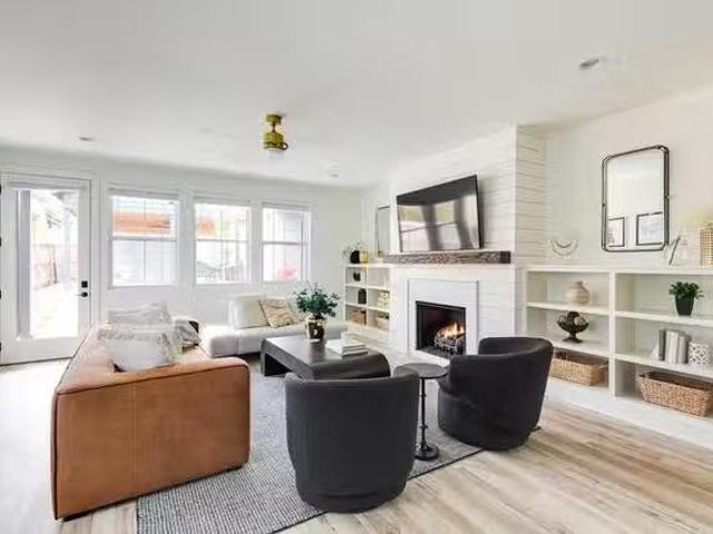 31st Avenue North