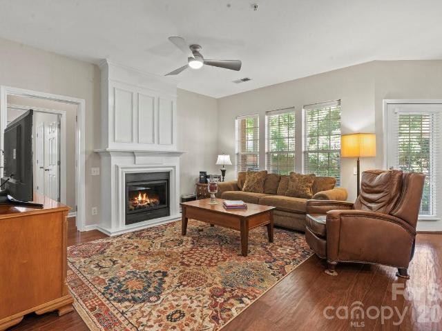 3204 Margellina Dr, Charlotte, NC 28210 | MLS #4371 | Compass