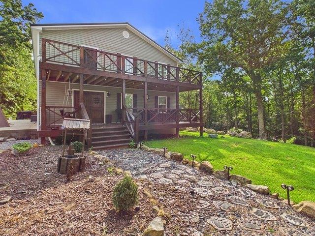 3204 Bent Mountain Rd, Lerona, WV 25971